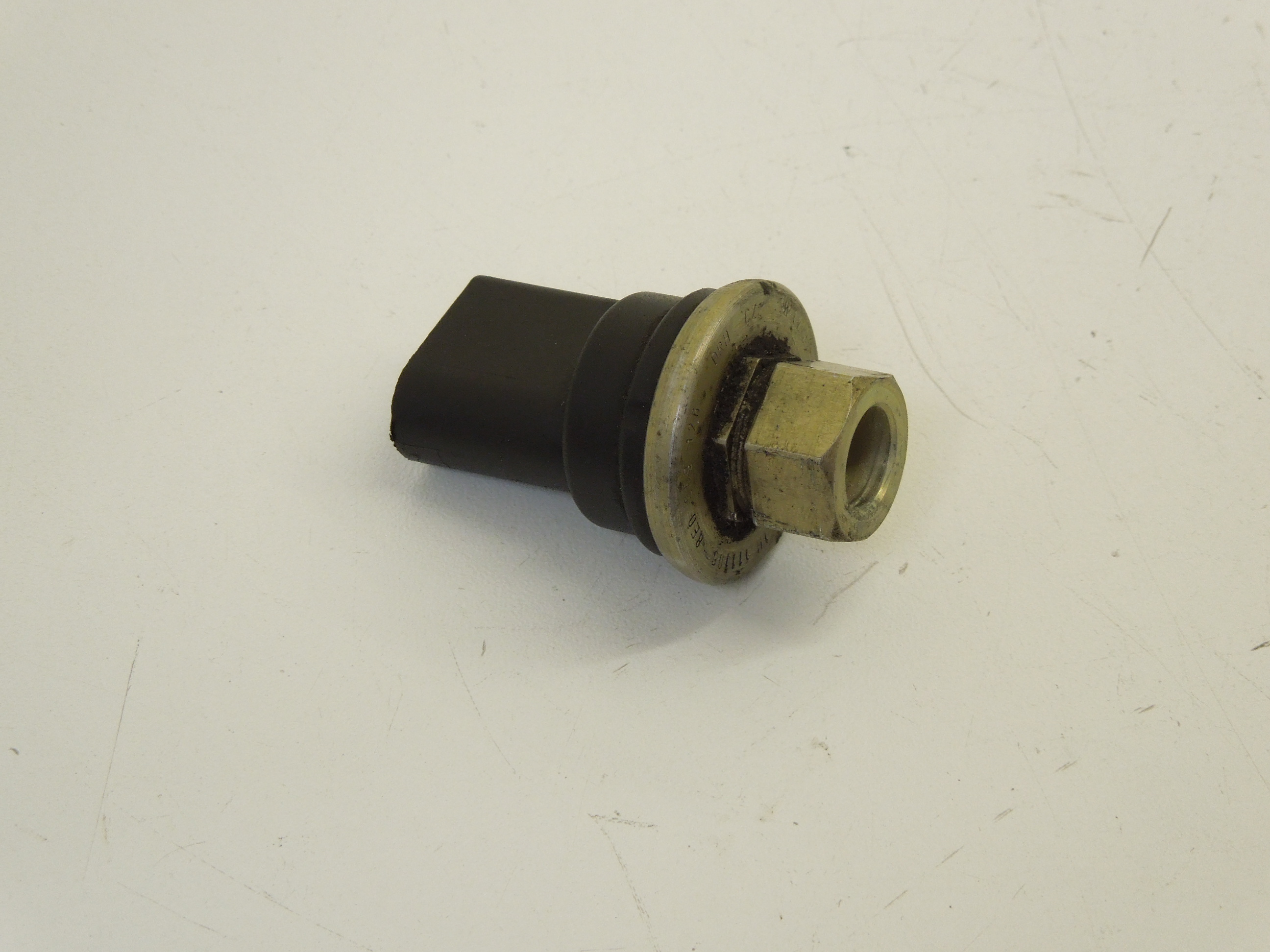 AUDI A8 D2 A6 Capteur de pression de climatisation 8E0959126 EUR 61,39 ...