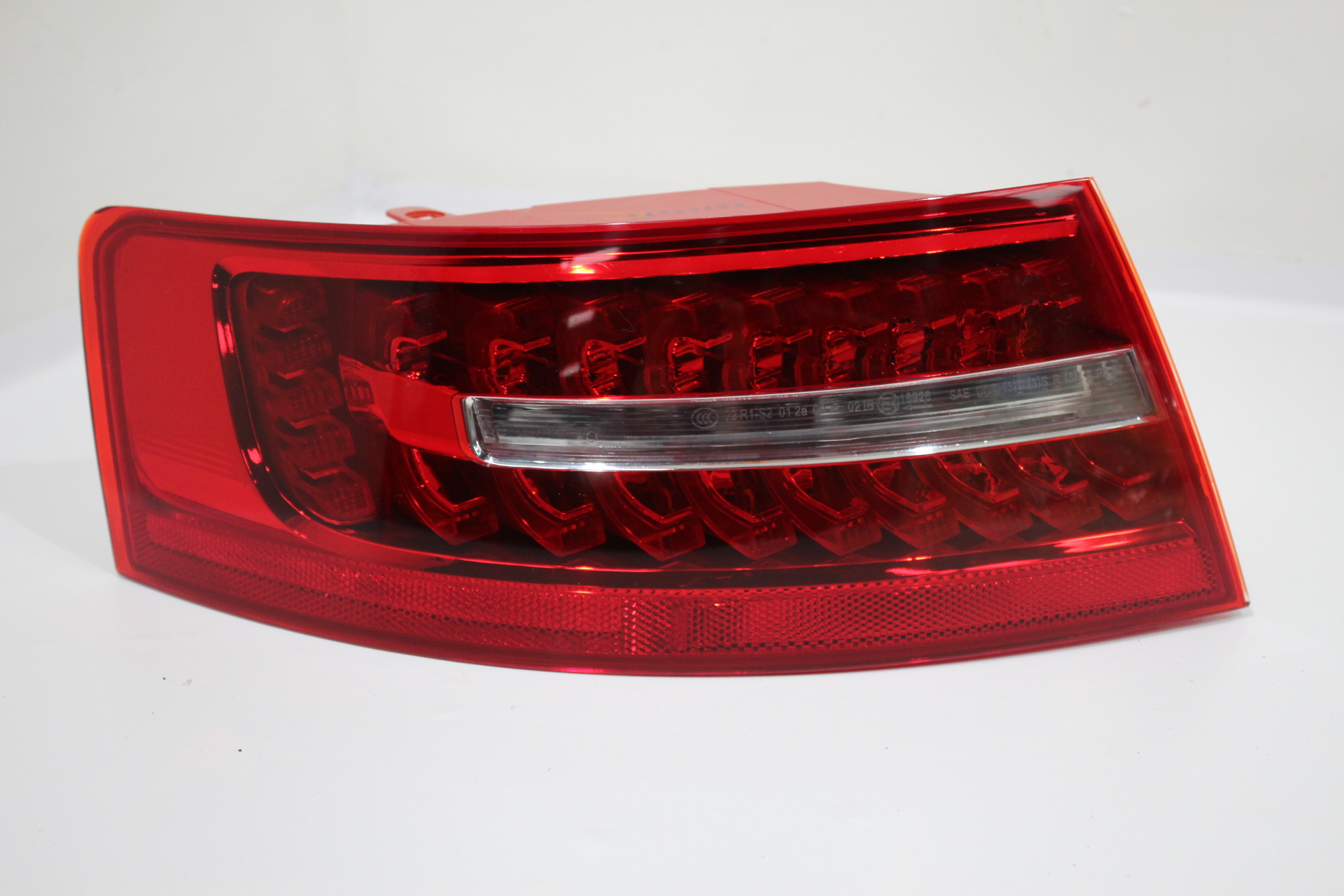 Audi A6 C6 Fl Saloon Ns Left Rear Wing Led Tail Light Cluster New 446