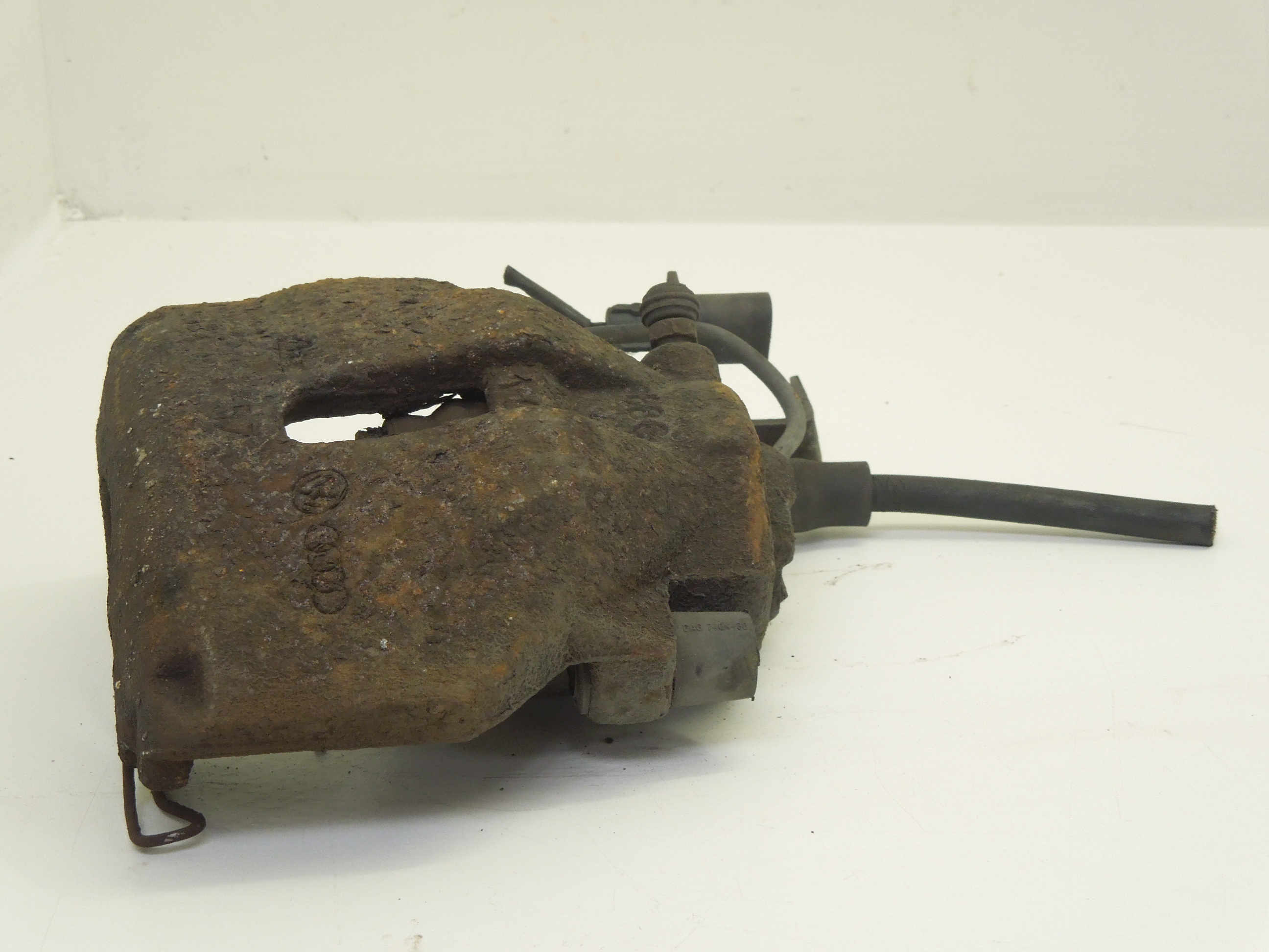 Volkswagen PASSAT B5 1998 Left Front Brake Caliper 4B0615123 Sov3915 ...