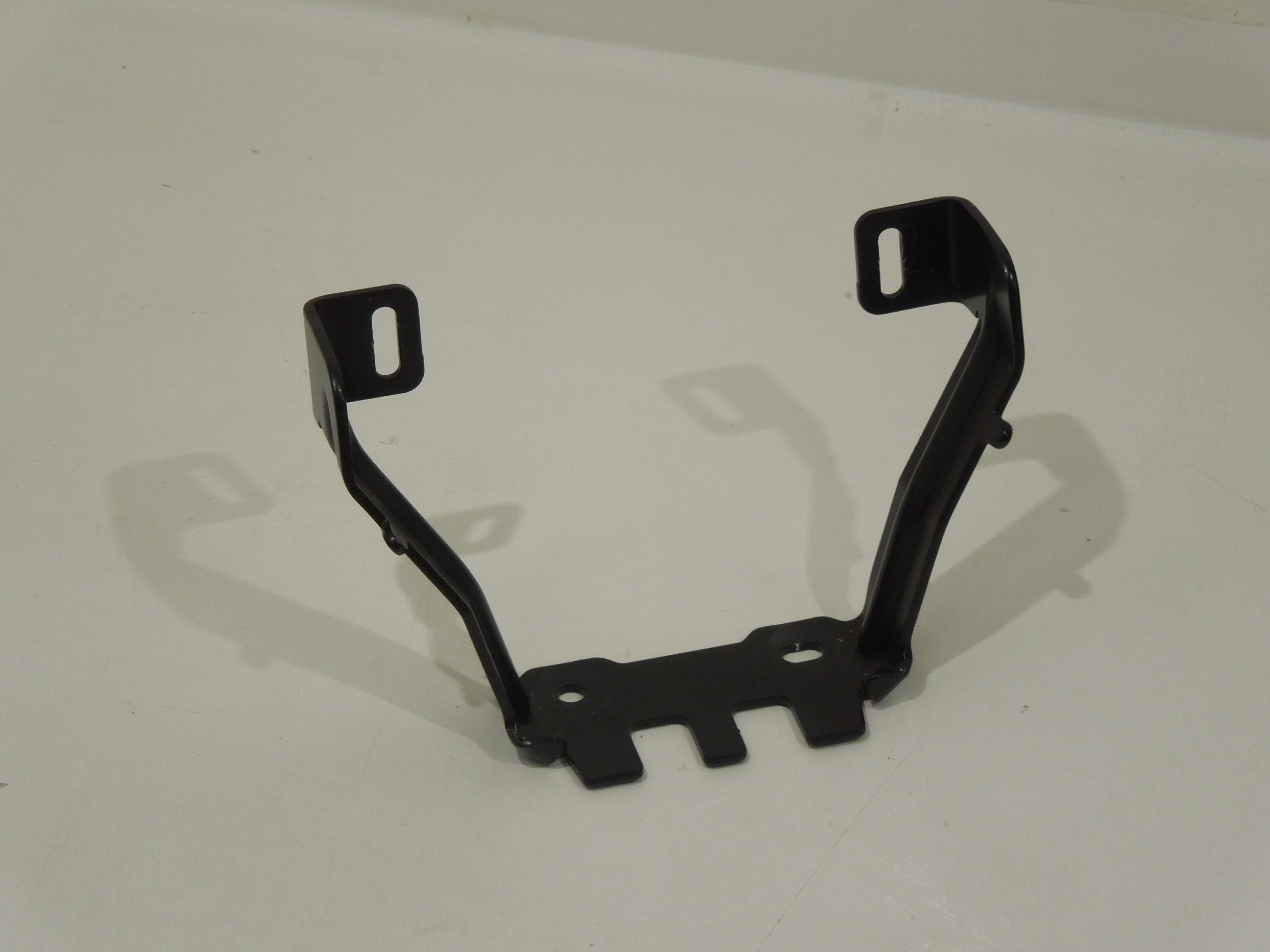 Audi A4 Cabriolet 8H B7 Console centrale staffa di fissaggio posteriore 8E0863531B