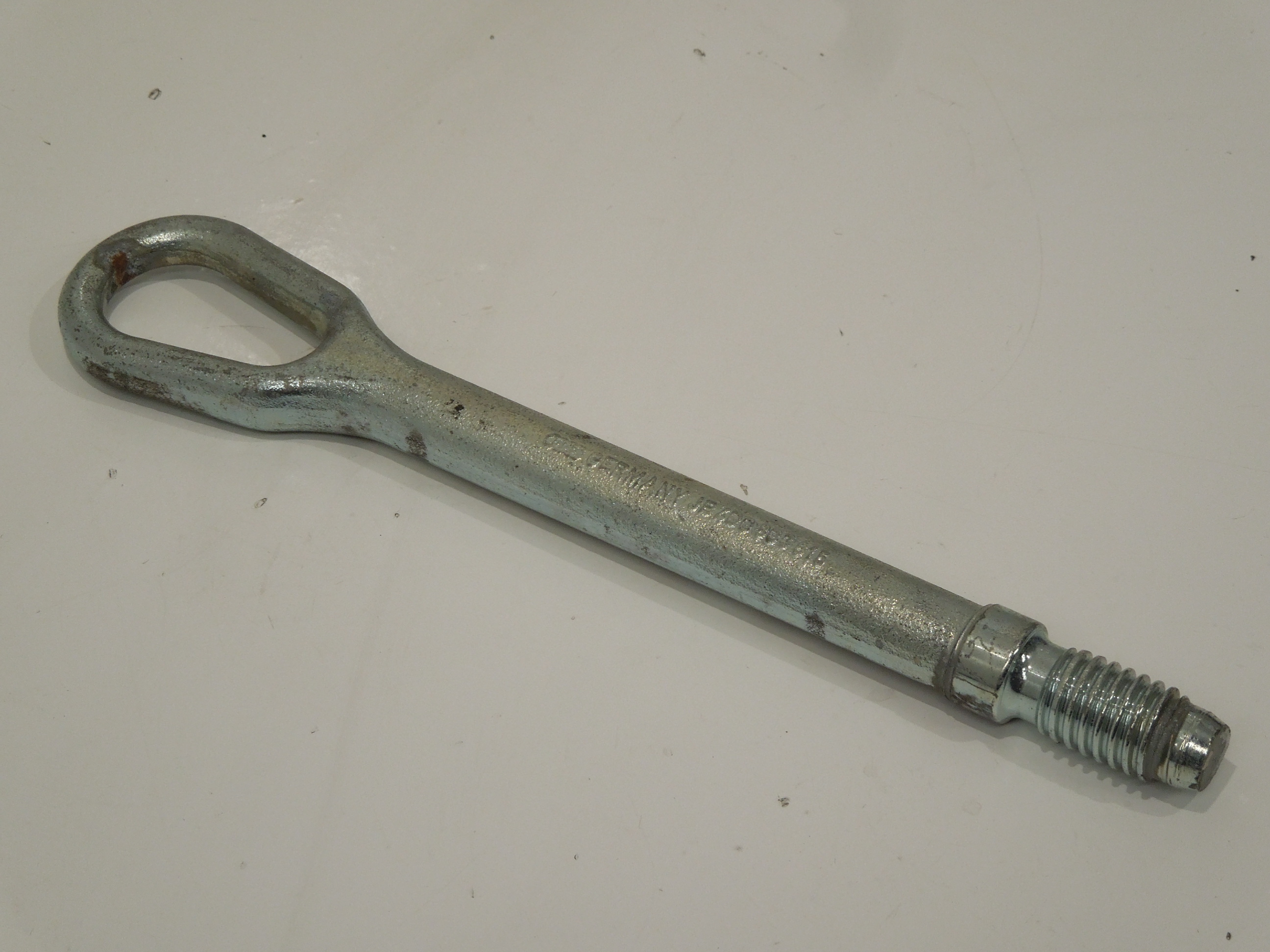 Audi A8 S8 D2 V8 D11 Towing Hook Towing Eye 4D0803615 Towing Eye for ...