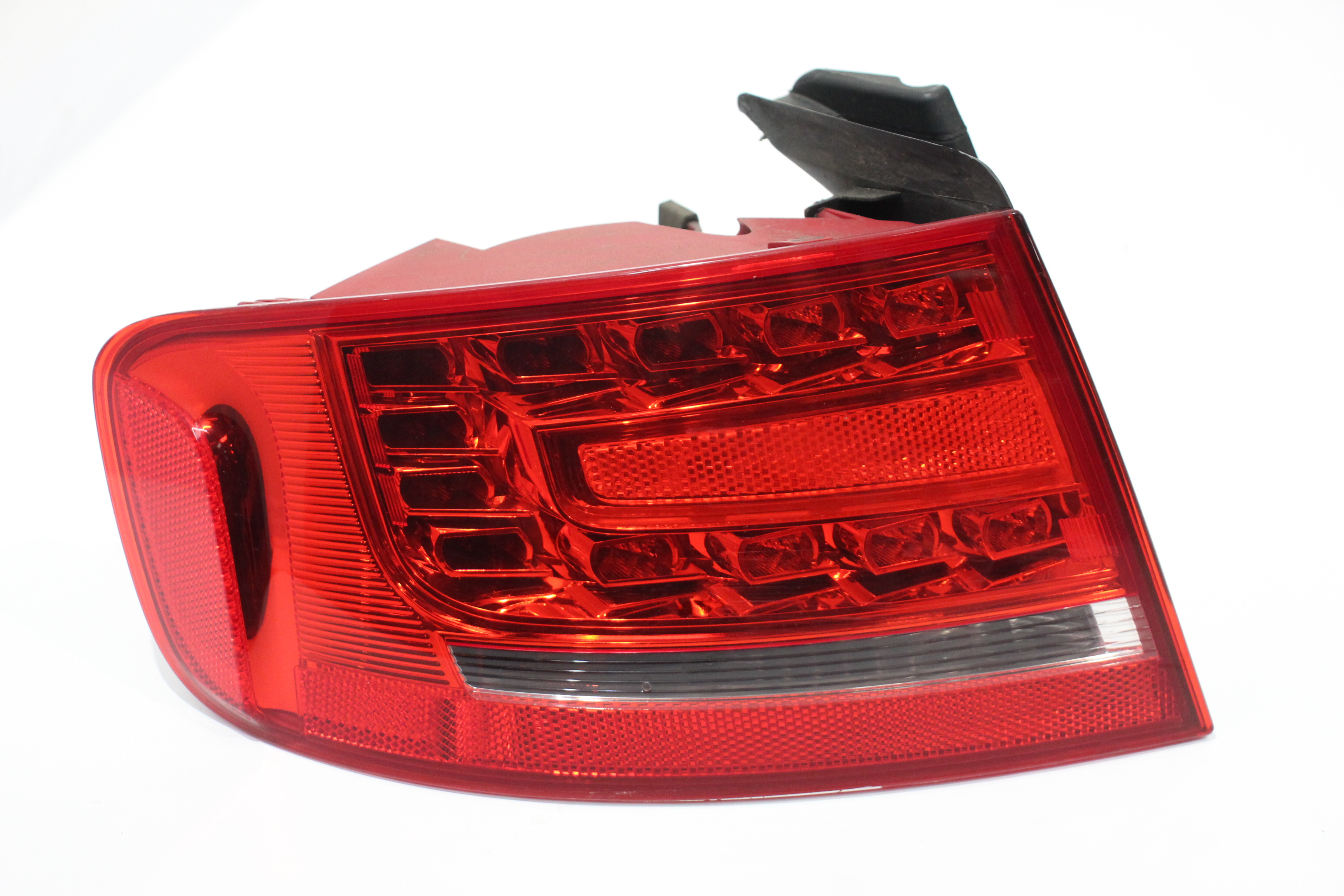 Audi A4 B8 Led Ns Left Saloon Rear Body Tail Light 8k5945095b £119 99