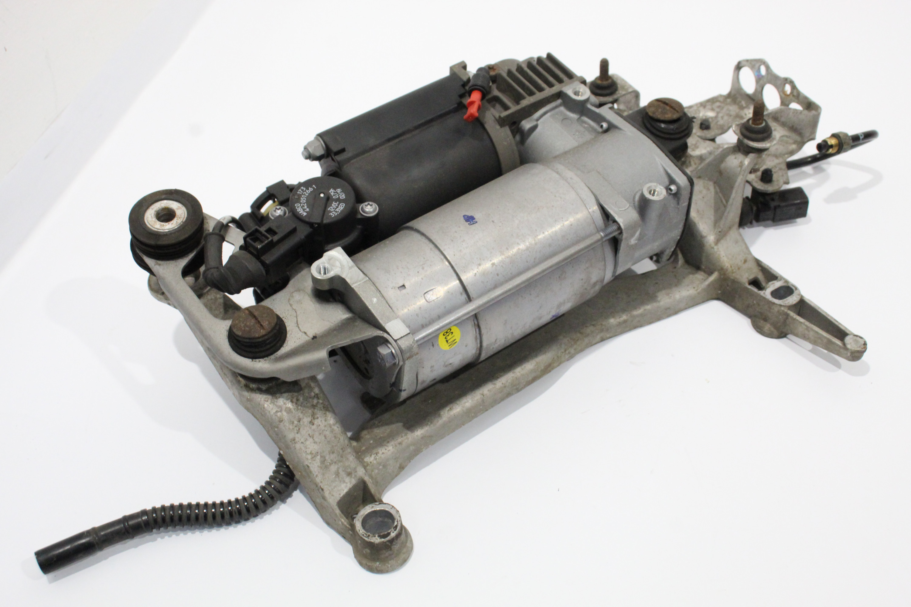 4L0698007A 4L0698007B 4L0698007C Engine Suspension Pneumatic Audi Q7 ...