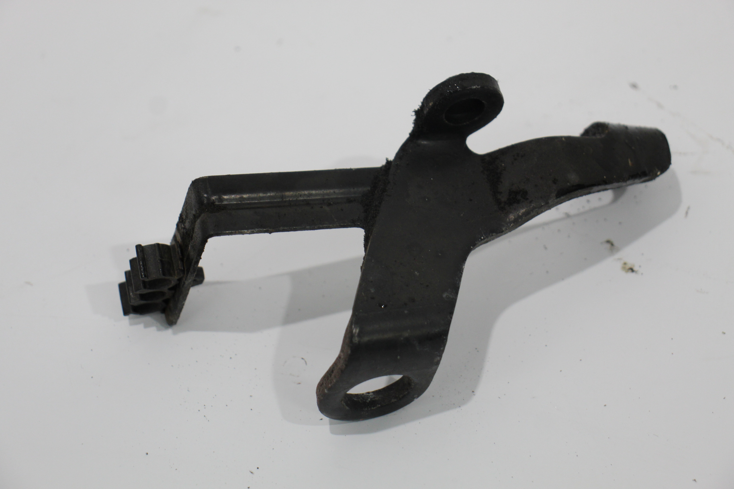 VW Passat 3C B6 Cylinder Head Fixing Bracket Mount 03G103369A | eBay